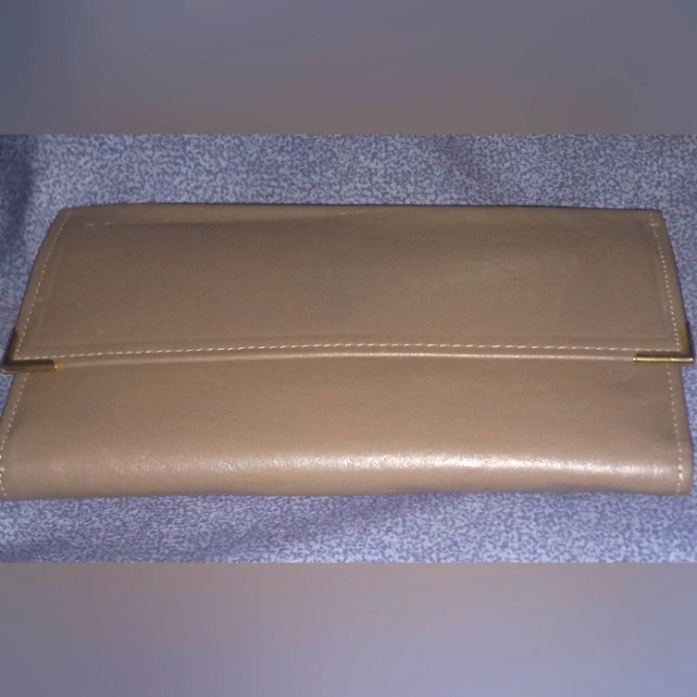 Vintage Princess Gardner Leather Billfold Wallet - Gem